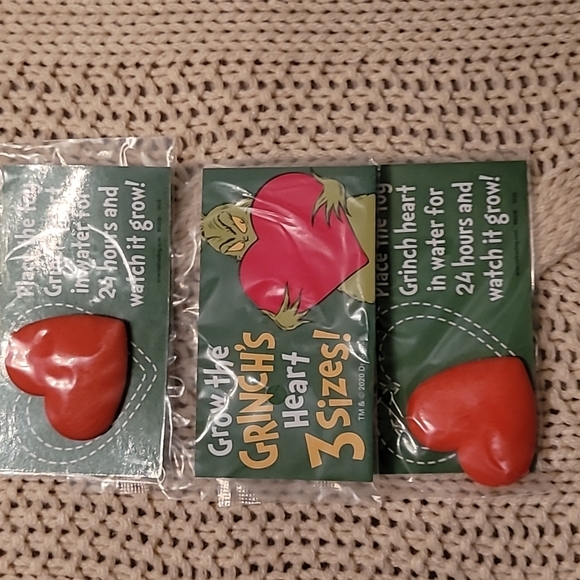 Dr. Seuss | Holiday | Grow The Grinches Heart 3 Sizes Great Card Or ...